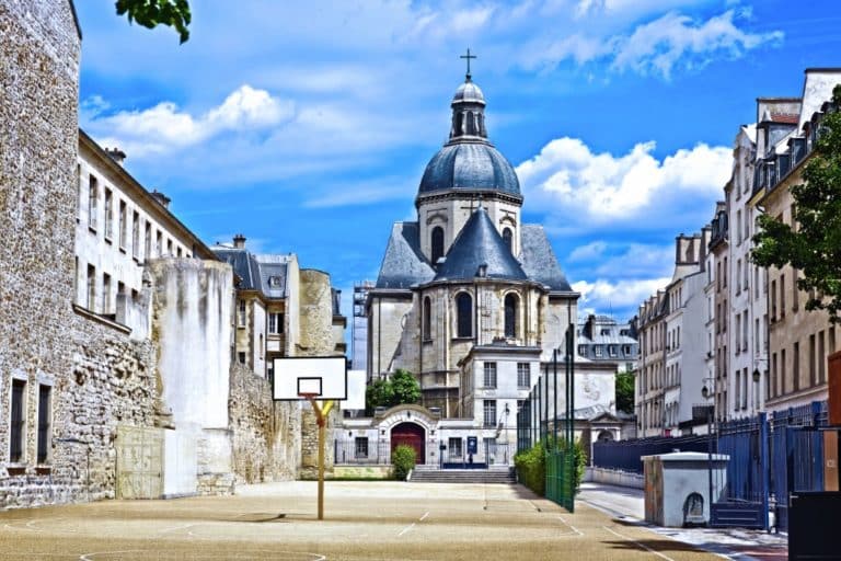 Village Saint-Paul : balade dans le micro-quartier du Marais - Paris Secret