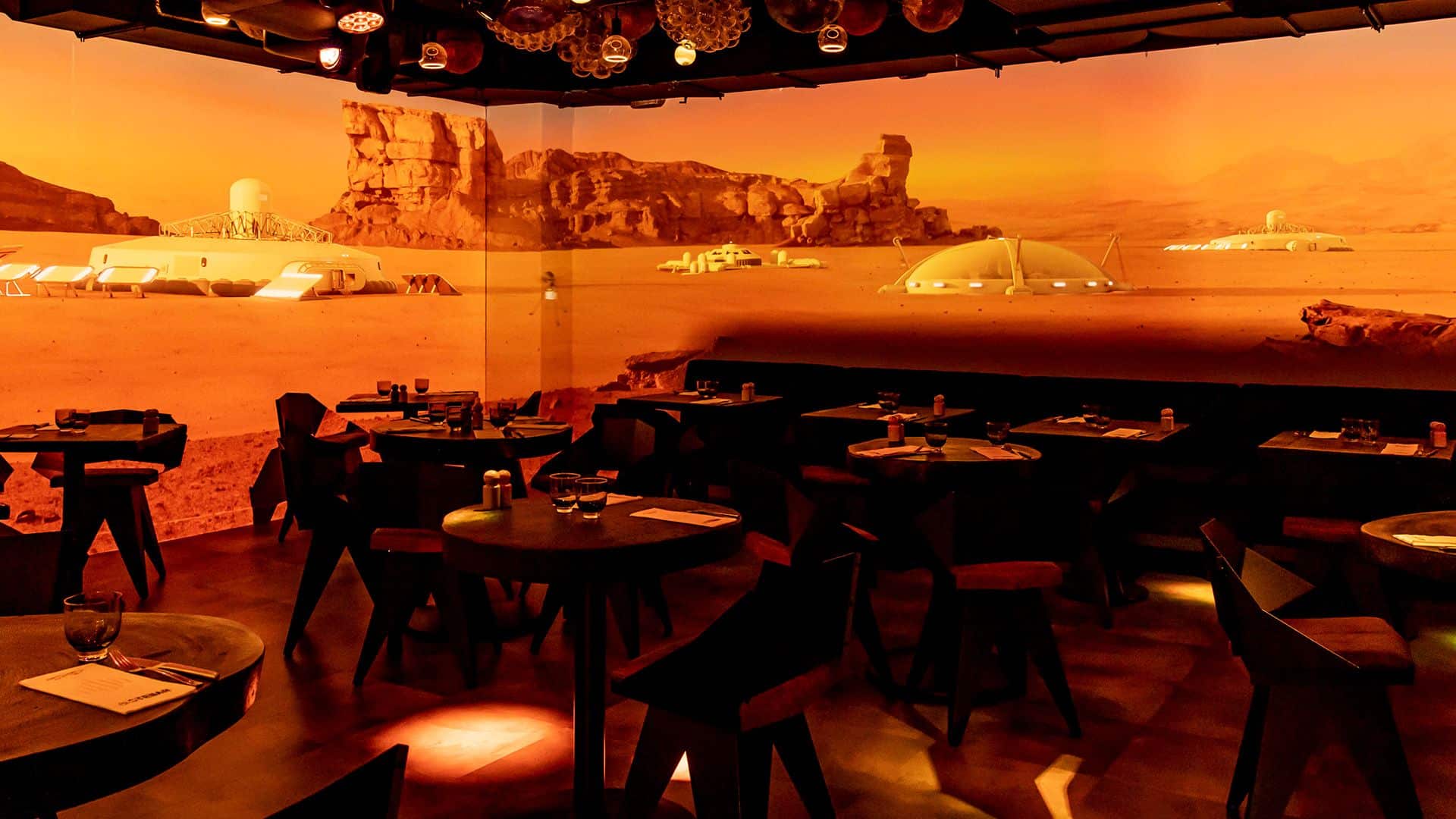 Stellar : à Paris ce restaurant immersif vous emmène dans l'Espace