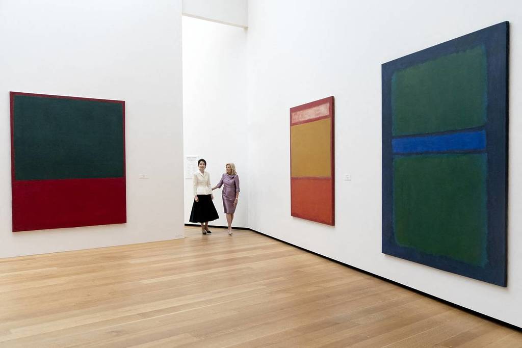 La Fondation Louis Vuitton accueille une grande retrospective dédiée à ...