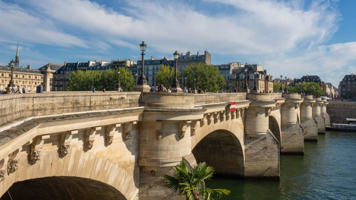 Pont Neuf : tous les secrets du plus vieux pont de Paris