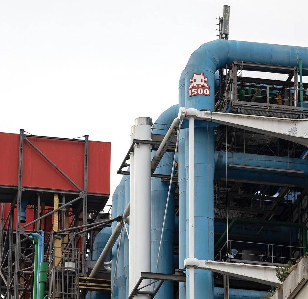 Invader a déposé sa 1 500e œuvre parisienne sur un lieu iconique ...