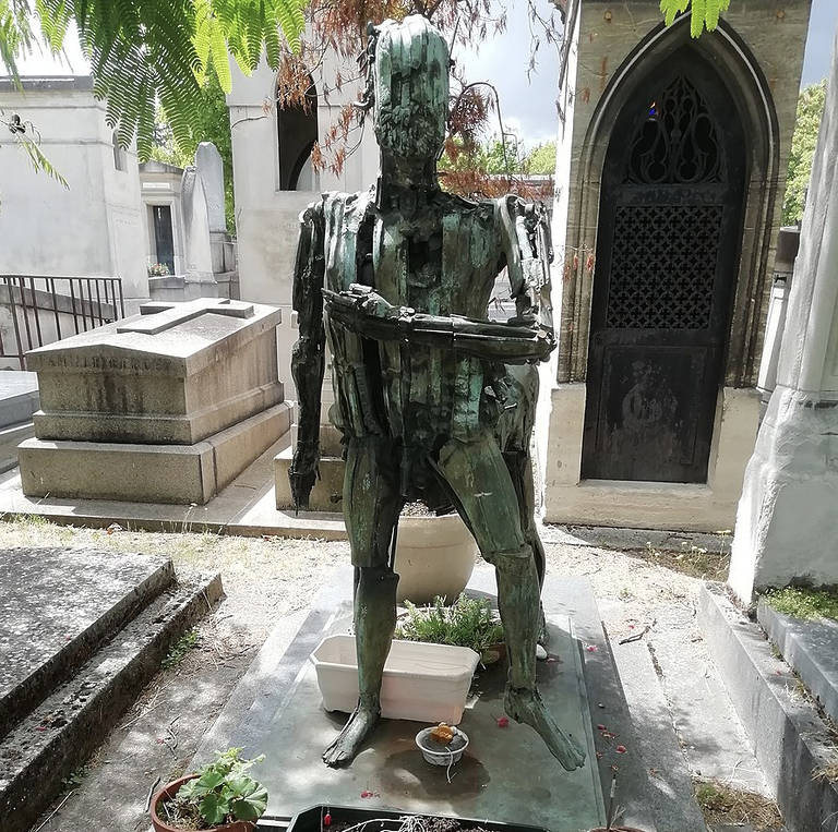 Les tombes les plus célèbres du cimetière du Montparnasse - Paris Secret