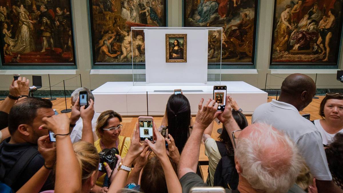 At The Louvre, Reflection On A "Room Apart" For The Mona Lisa