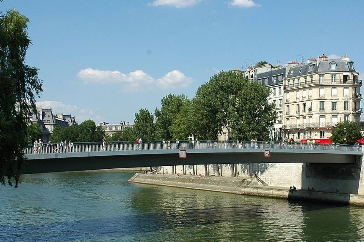 The Most Beautiful Bridges In Paris To Cross Or Admire