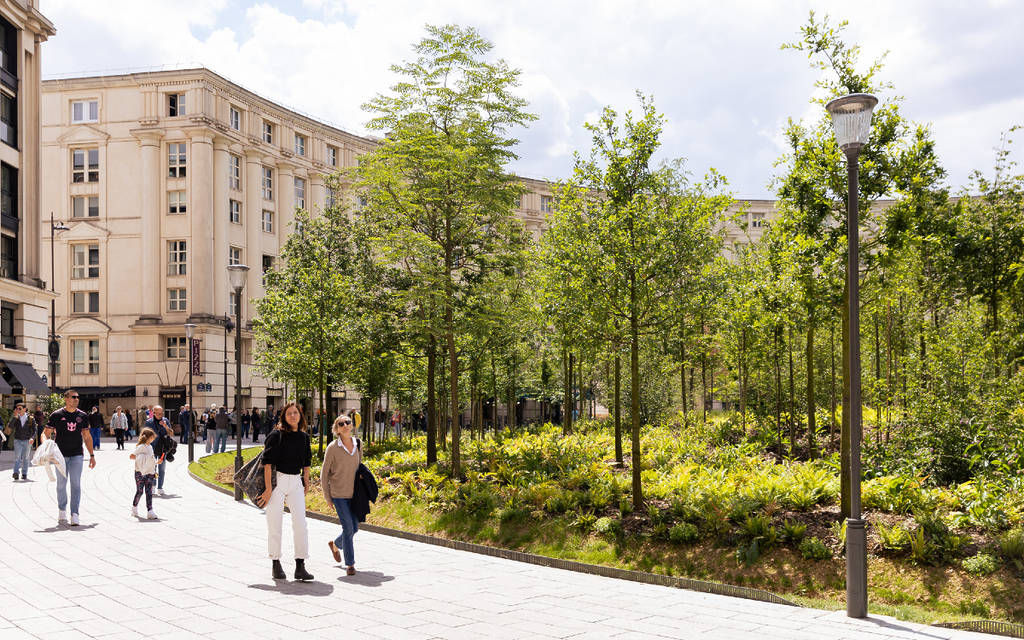 Une véritable forêt urbaine de 4 000 m2 a fleuri au cœur de Paris