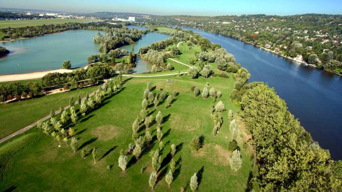 Une jolie plage dans les bois à seulement 1h de Paris