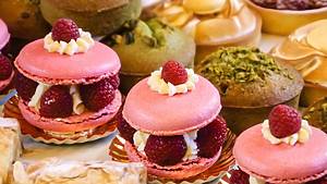 Where to taste the best macaroons in Paris?