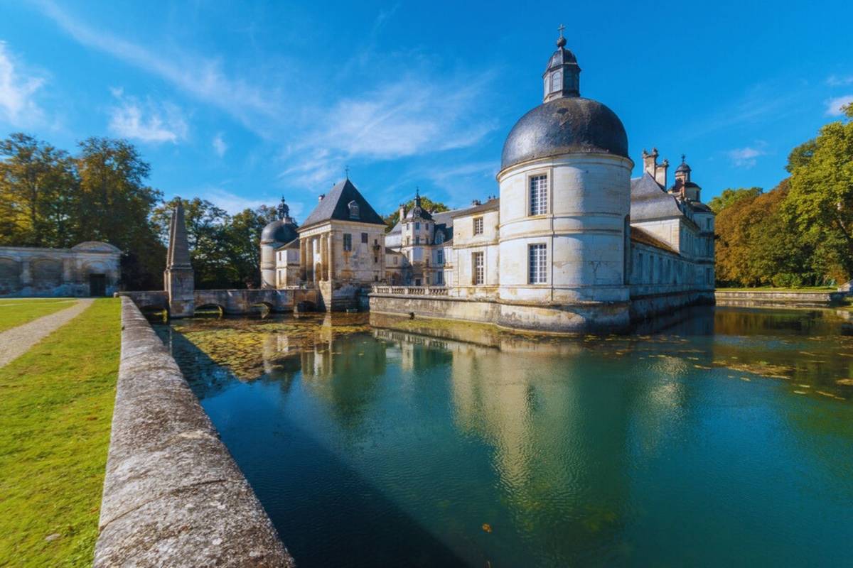 Cet incroyable château de la Renaissance a été bâti sur l'eau