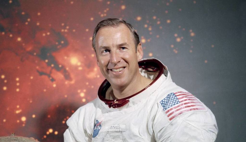 Jim Lovell: the Apollo 13 astronaut is dead