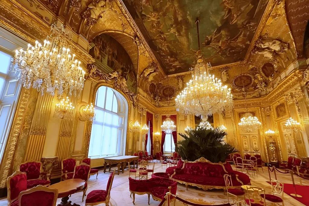 Forget the Mona Lisa! This little-known secret tour of the Louvre ...