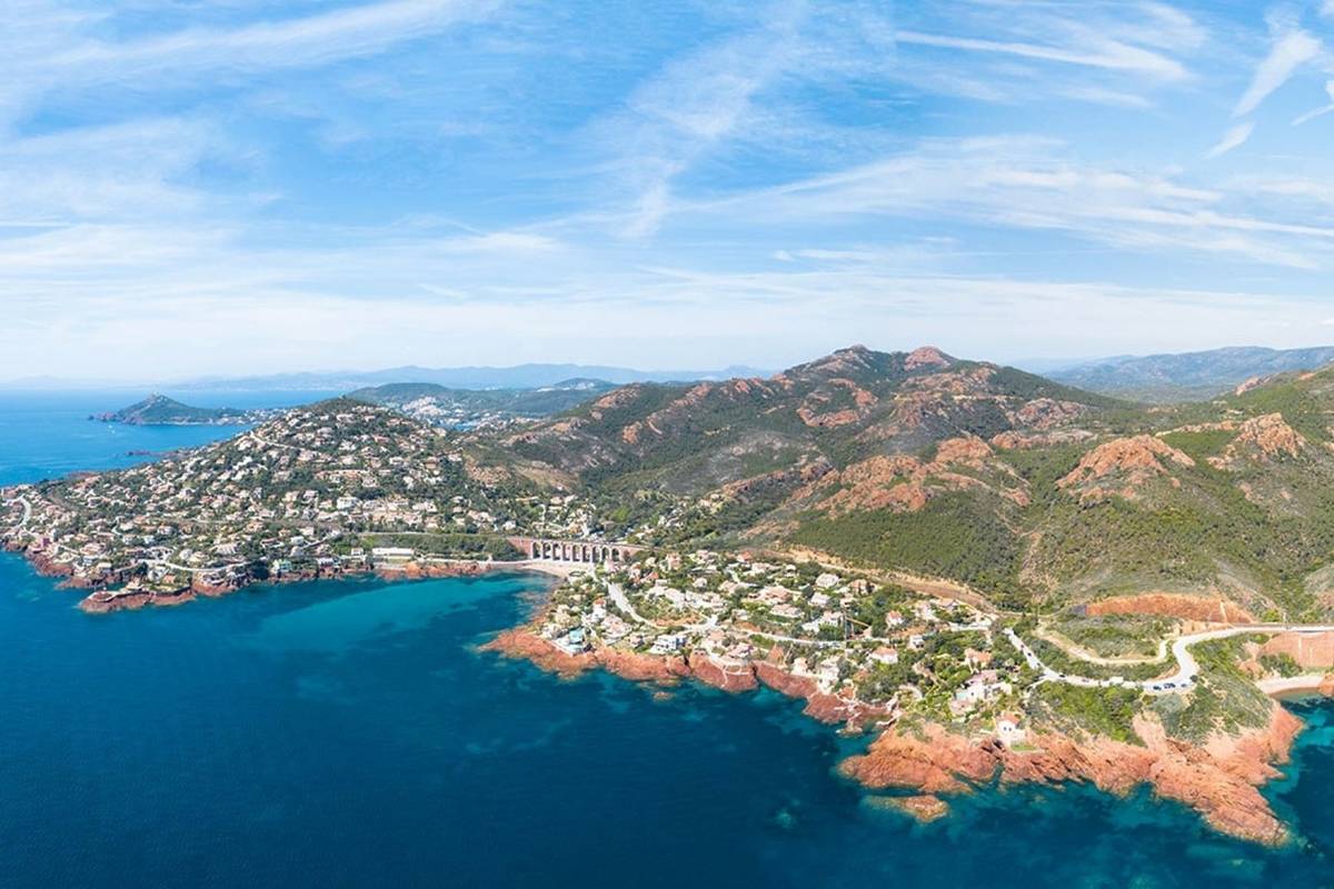 This spectacular route between sea and red rock is one of the most ...