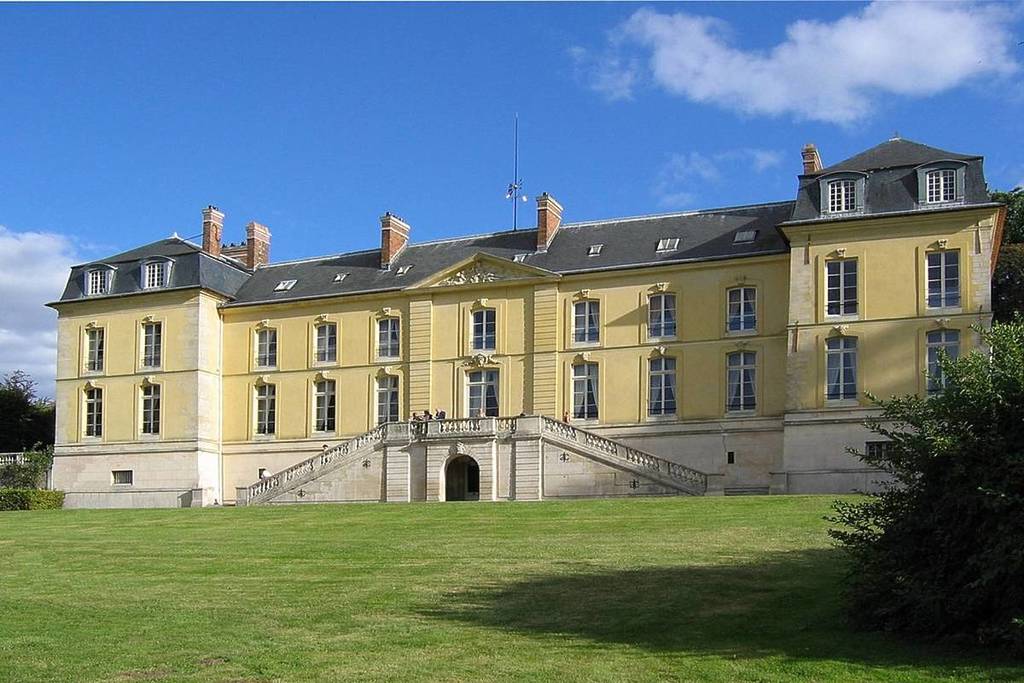 Castillo de La Celle-Saint-Cloud - visita libre a 45 minutos de París