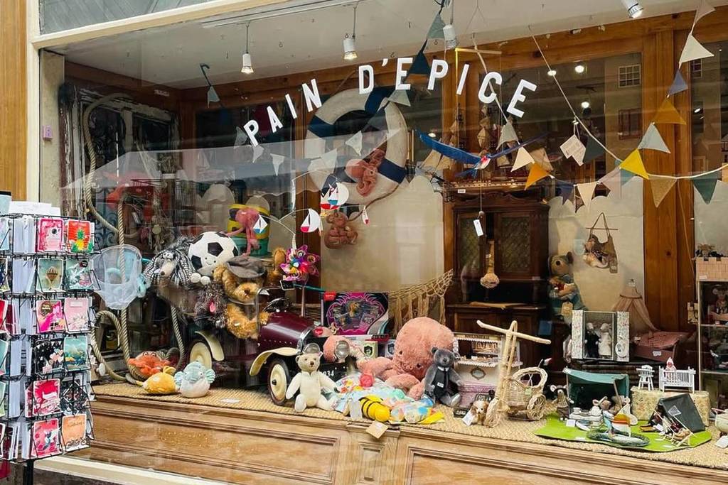 This toy store is 170 years old and the oldest in Paris: It's in a ...