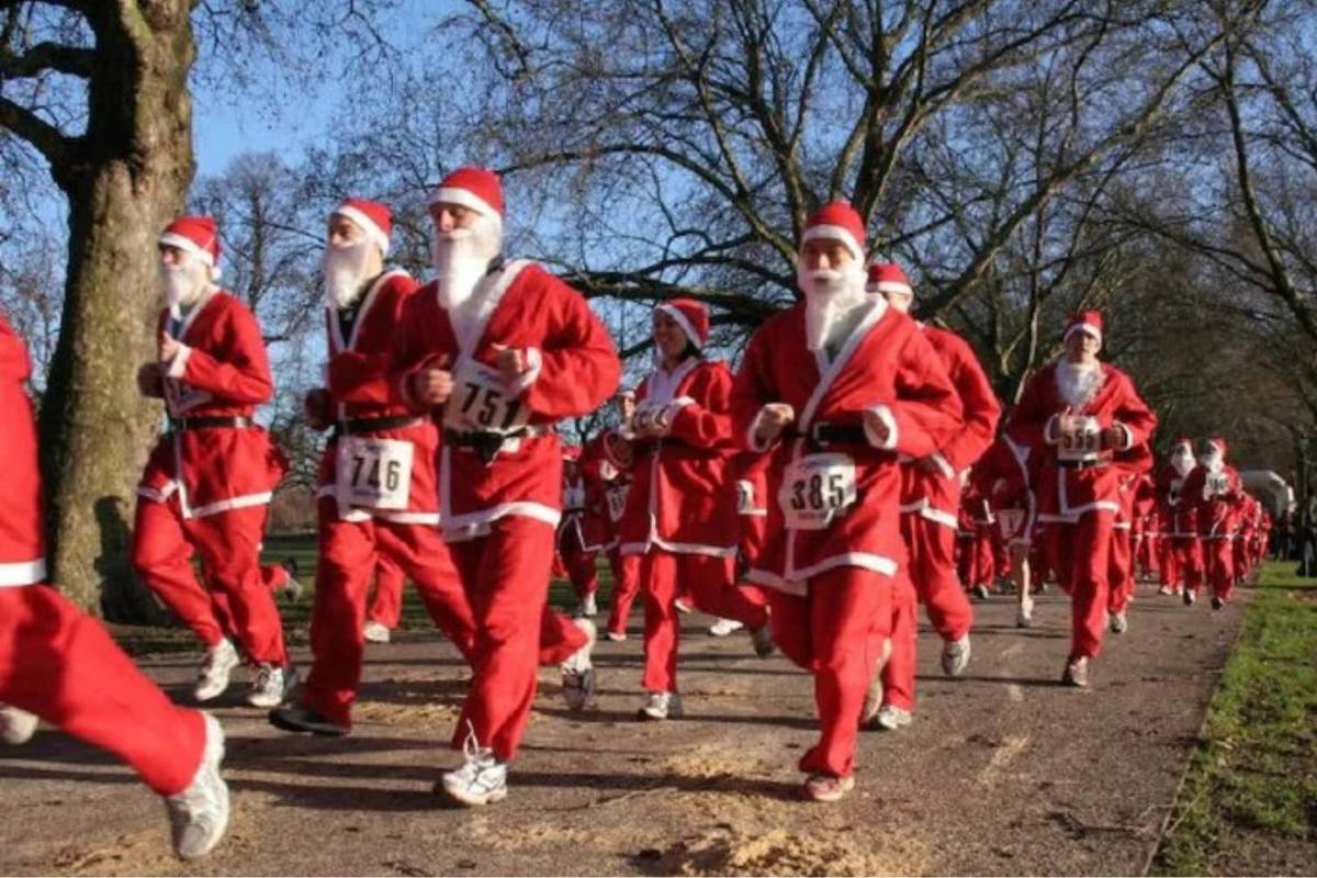 What is it about the Santa Claus Run at the gates of Paris that gets ...