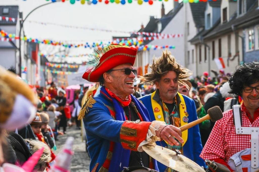 This giant, centuries-old carnival attracts hundreds of thousands of ...