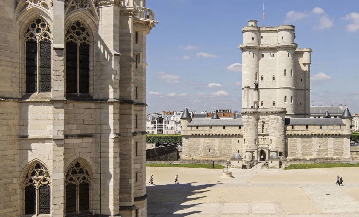 A 15 minutos de París, esta fortaleza real esconde una torre del ...
