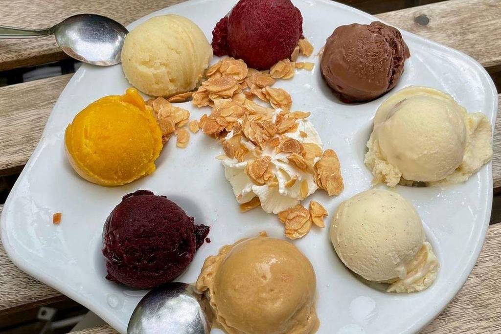 Forget Berthillon: Paris’s oldest ice cream shop has been offering its ...