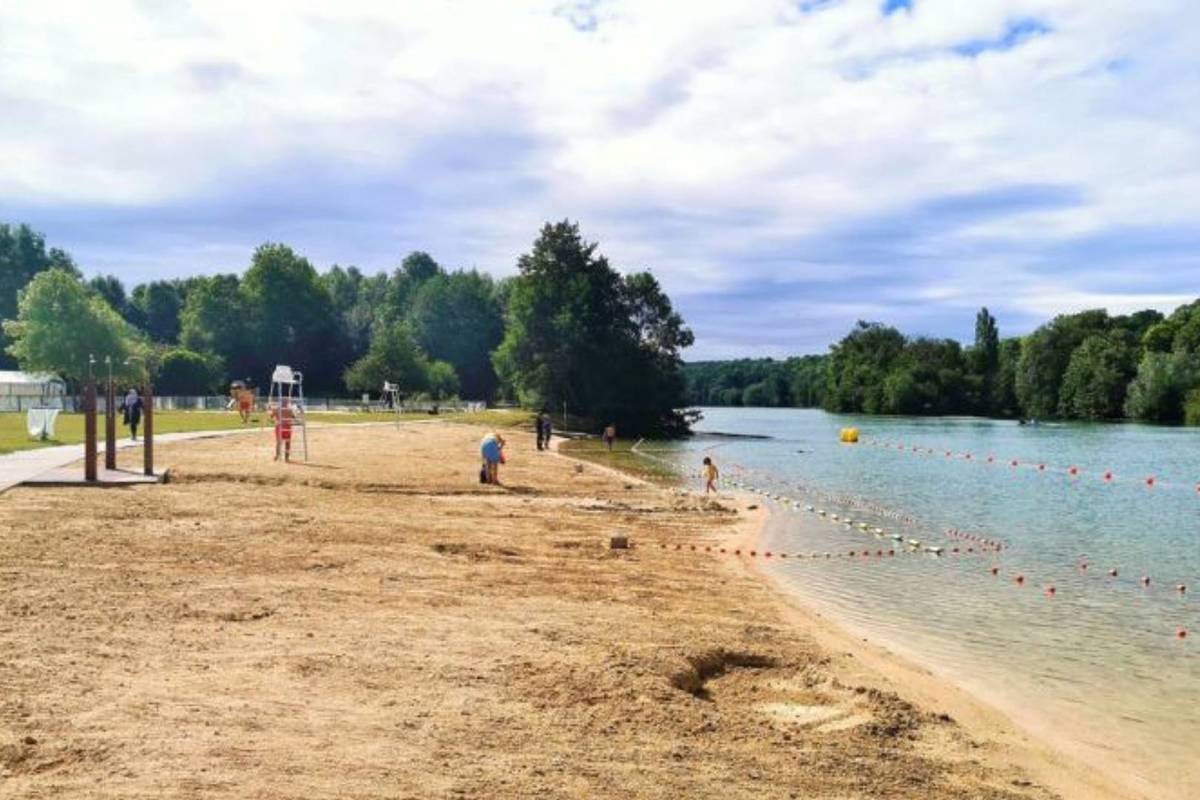 Nur 20 Minuten von Paris entfernt wird dieser Strand am längsten Fluss ...