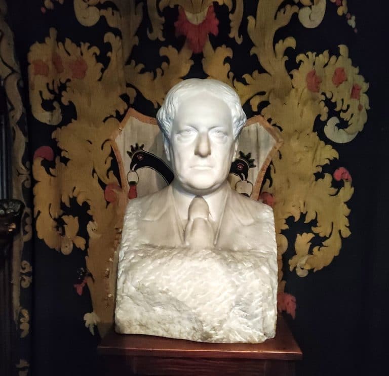 Centenas de peças e décadas de história: o museu ‘secreto’ do Porto que ...