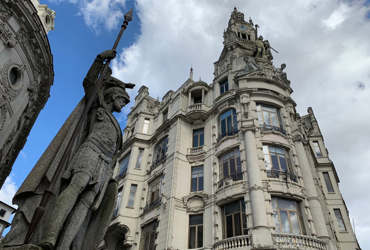 Statues In Porto: From The Most Historic To The Most Controversial