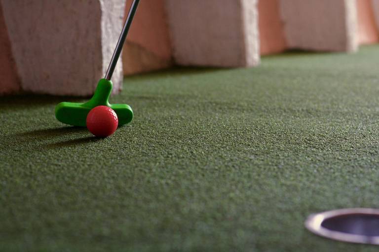 Minigolf in Porto: where to play the most fun shots