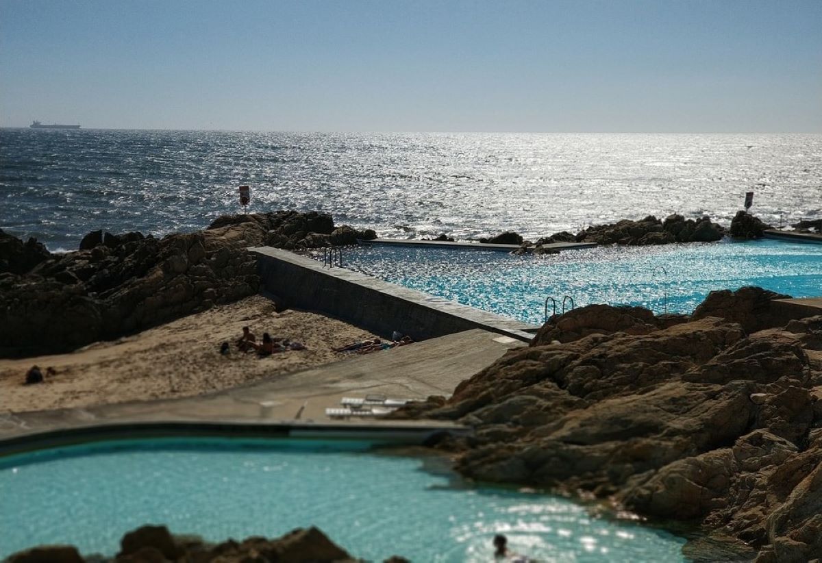 Esta impresionante piscina de agua salada cerca de Oporto es una de las ...