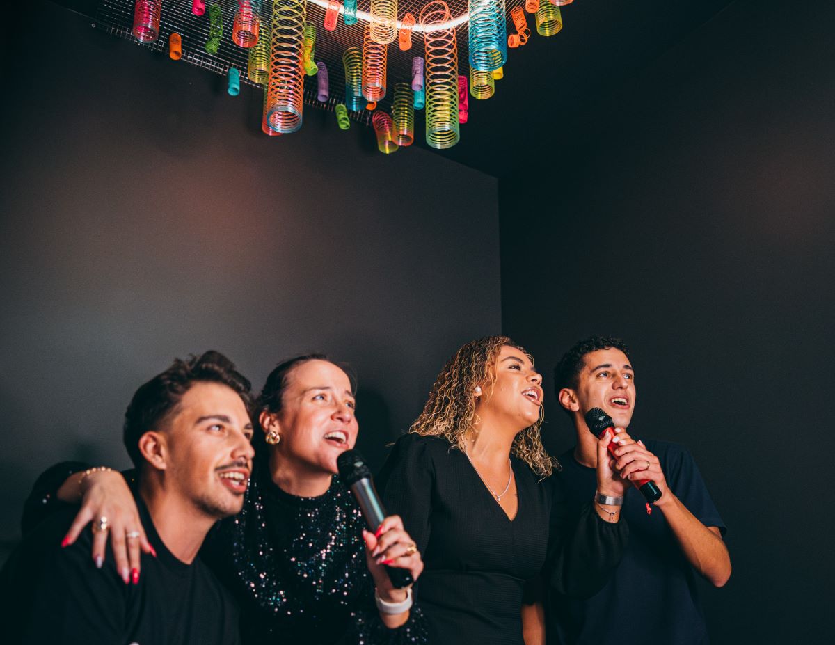 Bokkusu Karaoke Box: (un)tune at will in private rooms in Porto