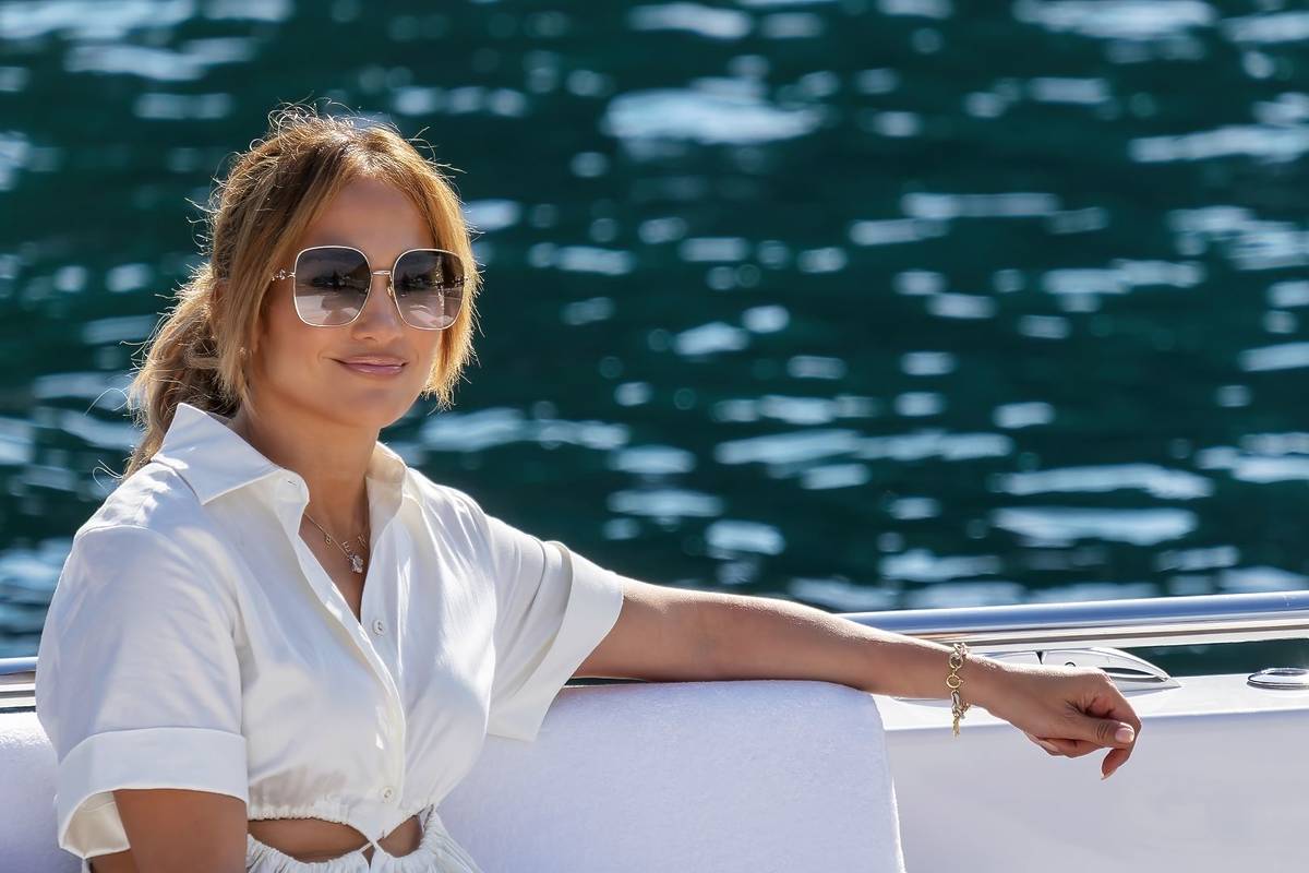 Jennifer Lopez less than 2 hours from Porto: when and where