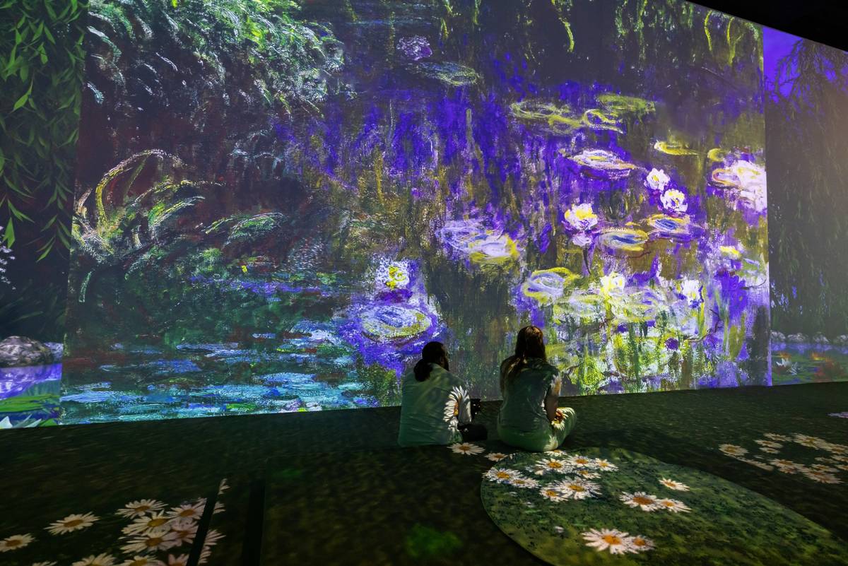 This Vibrant 360° Exhibit Brings Monet's Masterpieces To Life