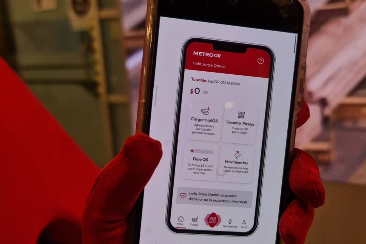 Cómo funciona el QR en Metro Santiago