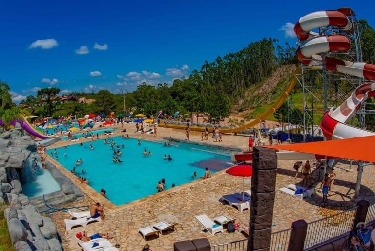 Parque aquático em SP: opções pertinho da capital para se divertir!
