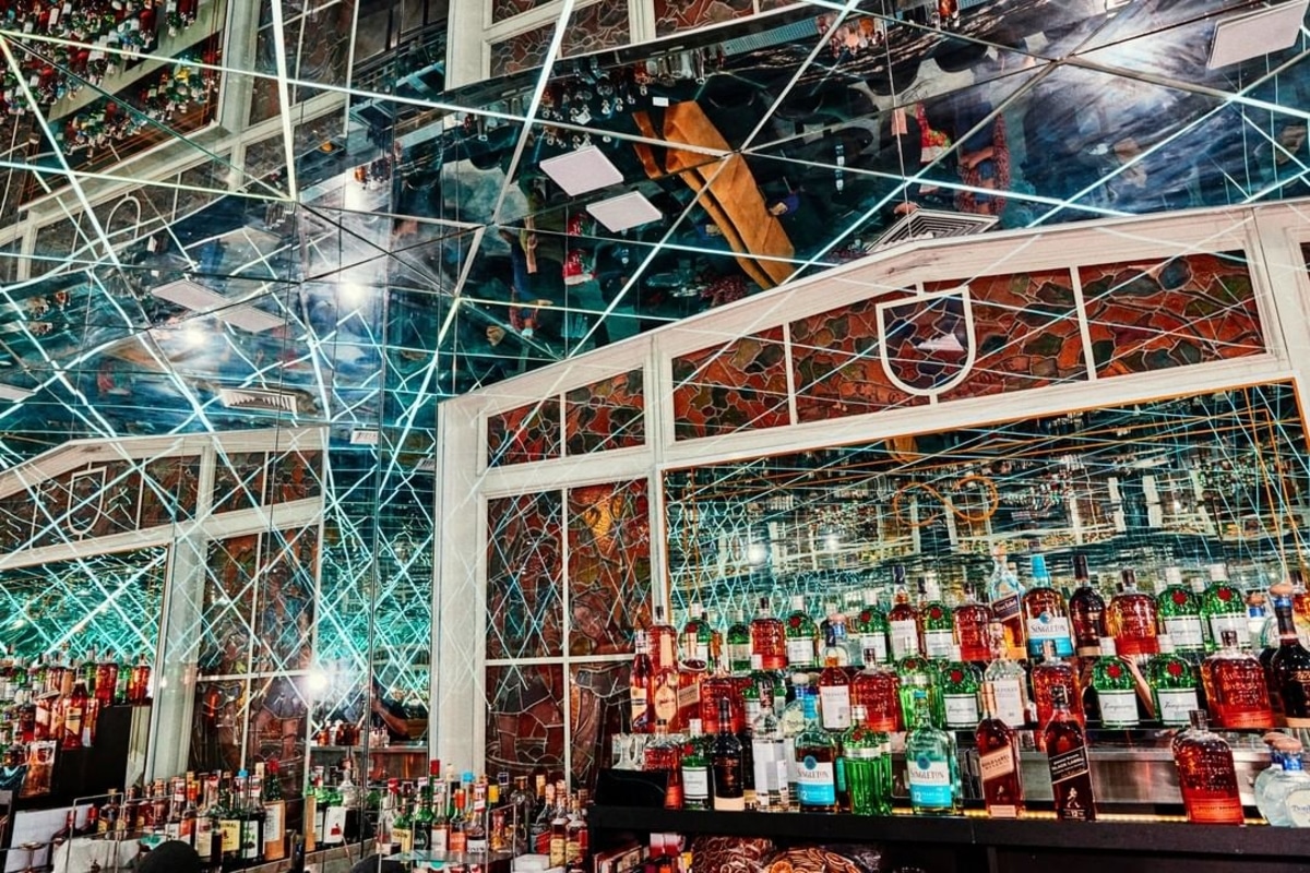 Infini: um bar 'secreto' e futurista para você conhecer