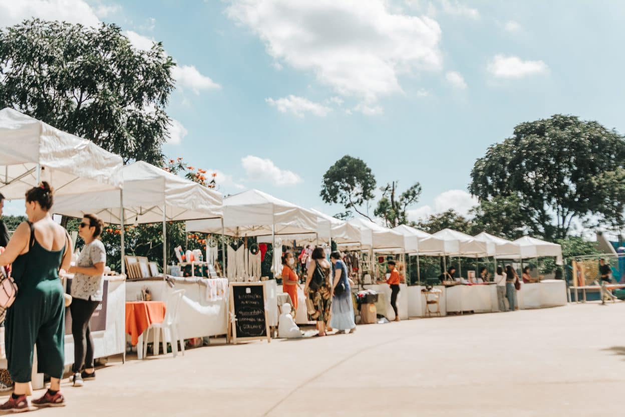 Casa de Alice Fair: author brands and attractions in December