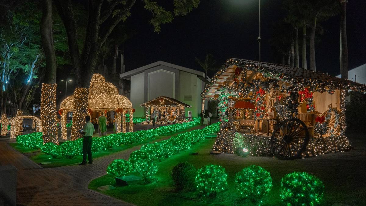 ‘Natal na Vilazinha de Belém’ vira atração turística em SP