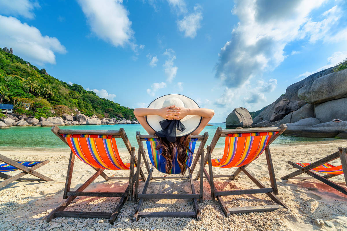 Holidays in 2025: combine them with your vacations to get more done!