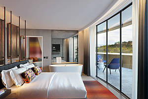 W Edinburgh Offers Rooftop Bar With Stunning 360 Views