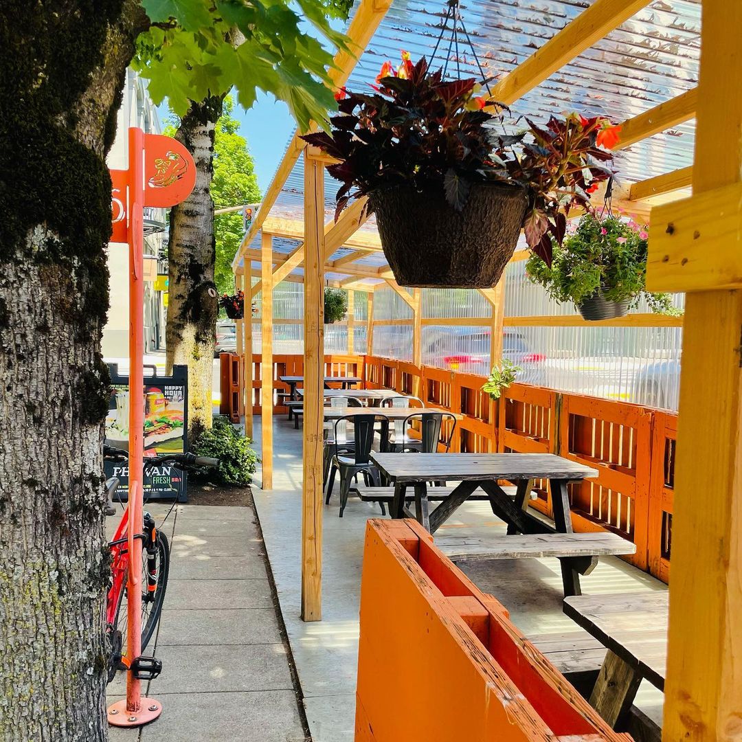 10 Vietnamese Restaurants In Portland That Are Pho-nomenal!