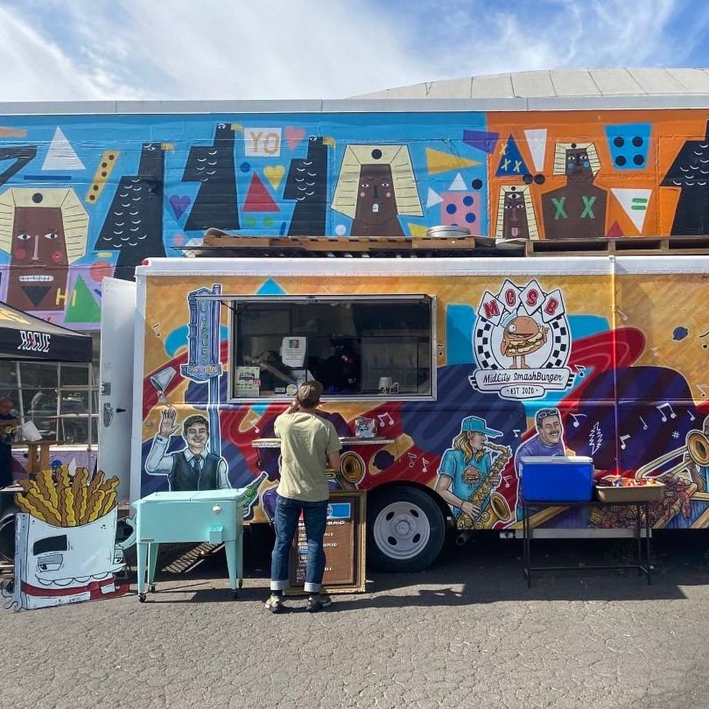 8 Brilliant Burger Joints In Portland That Are Bunbelievable