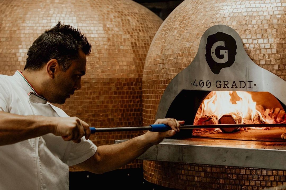 This World-Class Pizzeria Is Bringing Back Bottomless Pizza For One Day ...