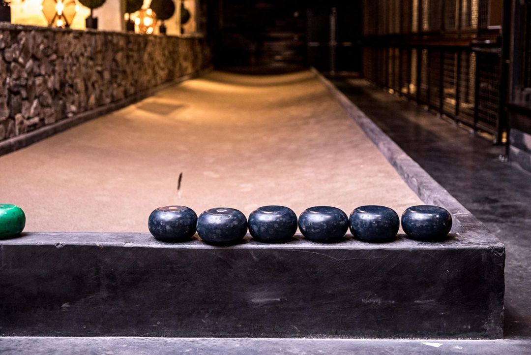 Play Vintage Games At This Boozy, Boutique Bowling Bar & Restaurant
