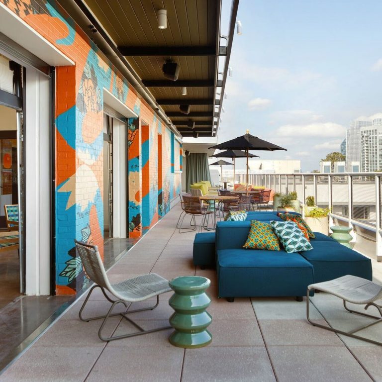 The 7 Best Rooftop Bars In Atlanta With Gorgeous Views Of The Skyline
