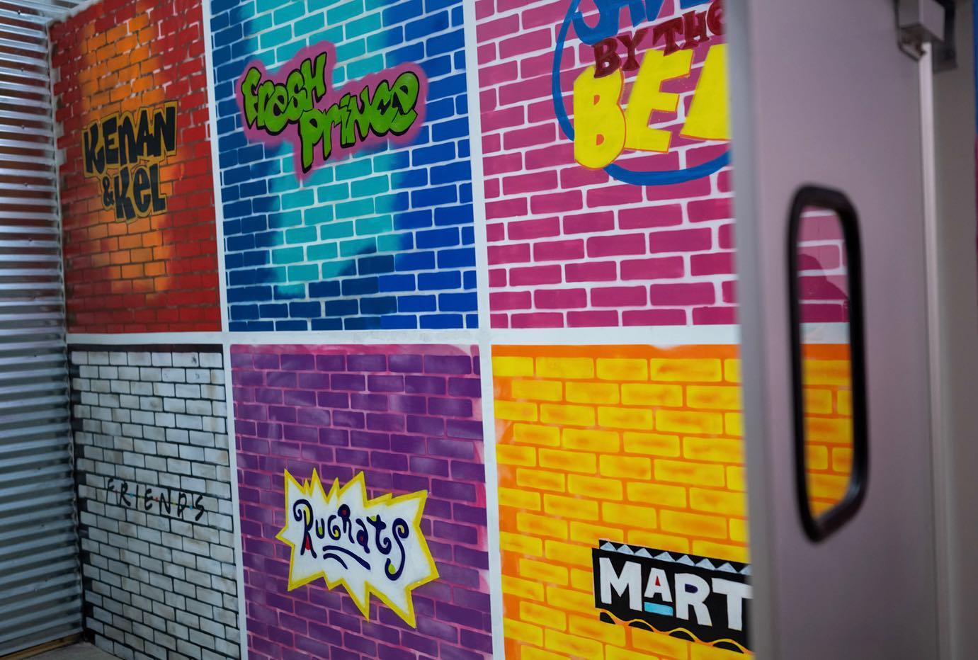 Create 90's-Inspired Artworks At This Painting & Dining Experience In ...