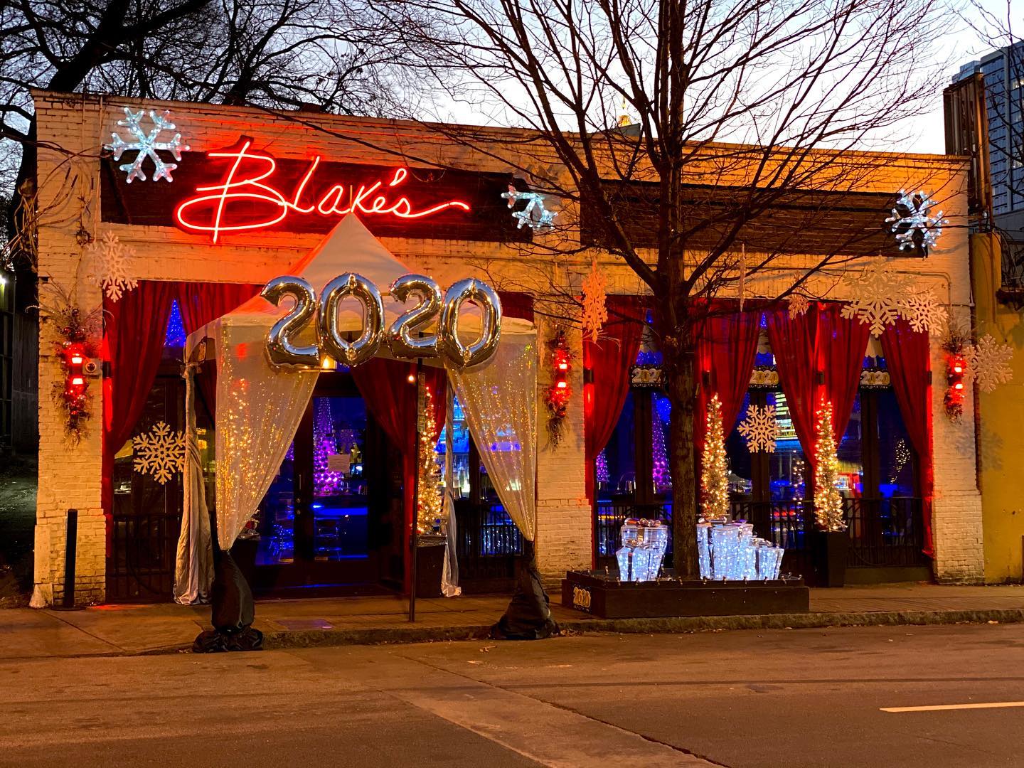 7 Incredible LGBTQ+ Bars In Atlanta That Are Perfect For Pride Month ...