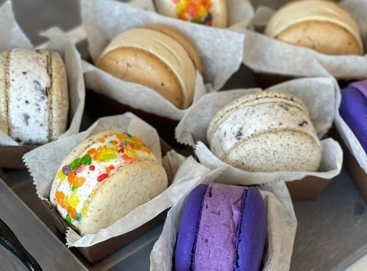 This Fabulous Pop-Up In Atlanta Specializes In Macaron Ice Cream Sandwiches