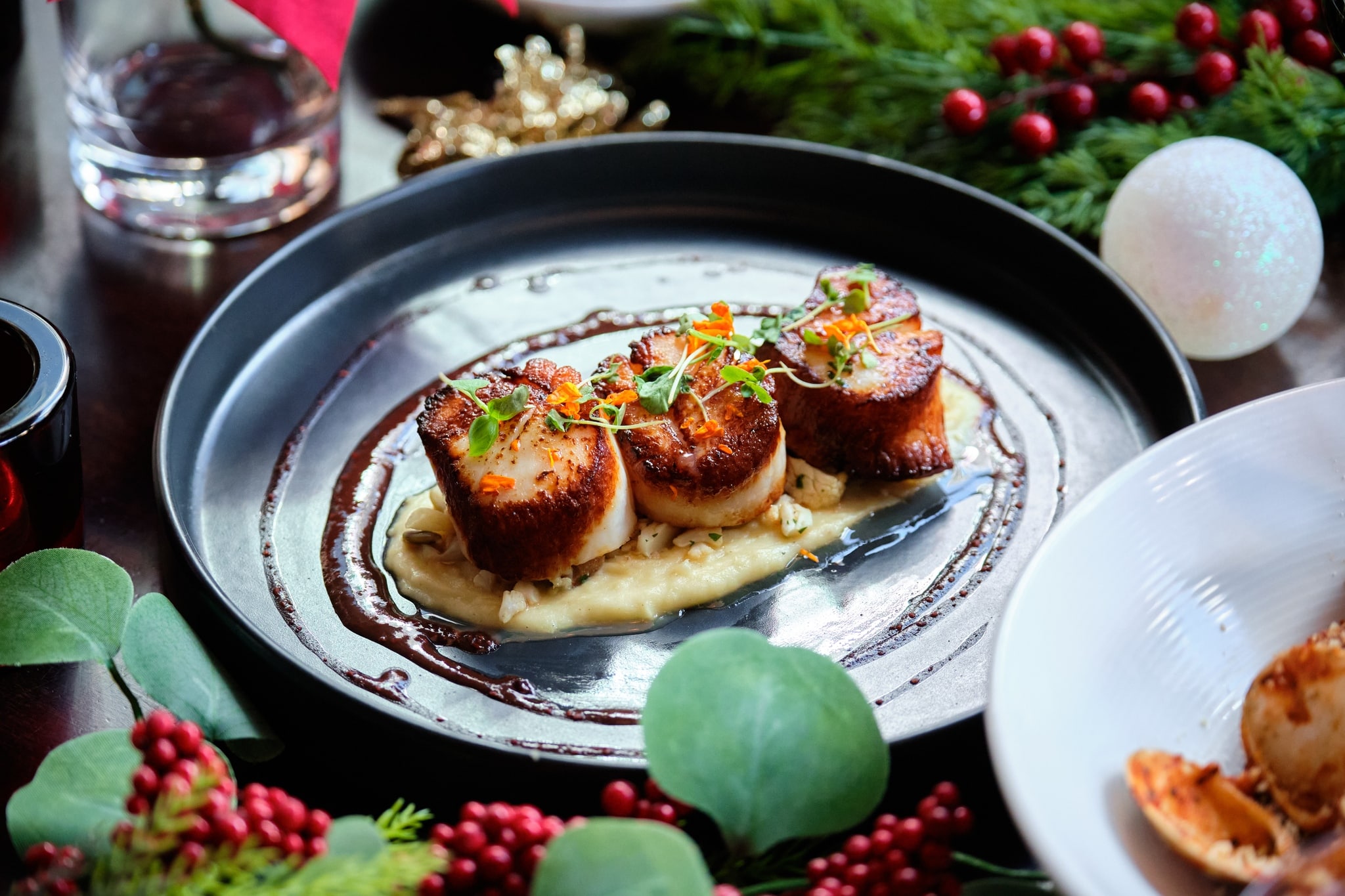 Enjoy Festive Boozey Cocktails At This Holiday Bar In Midtown