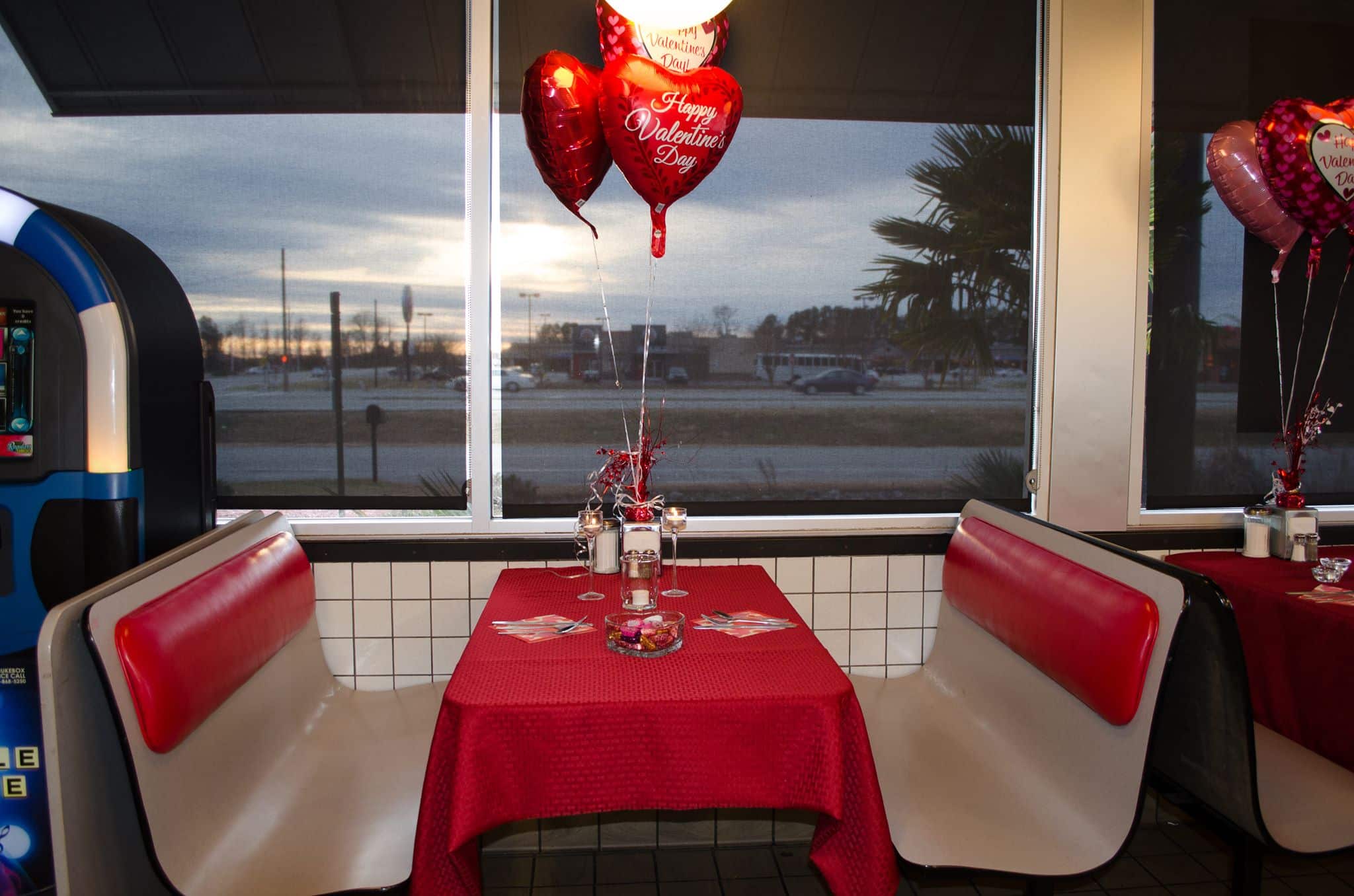 Enjoy Valentine's Day In Atlanta At The Local Waffle House