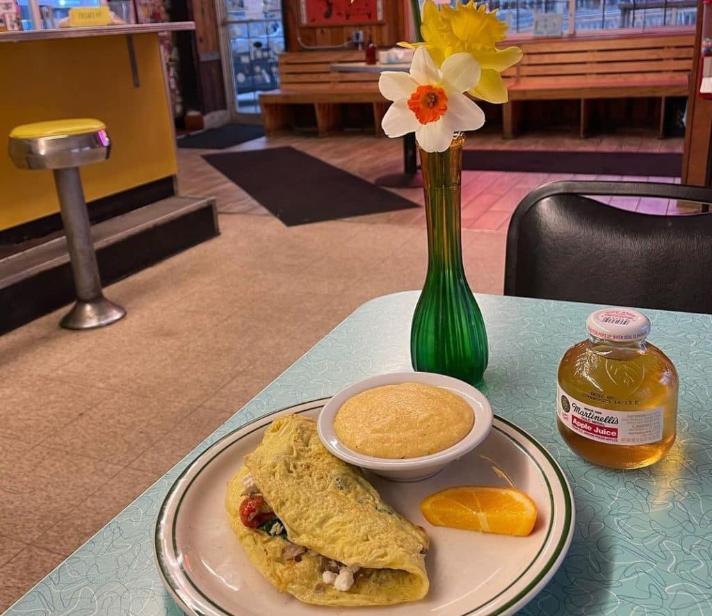 10 Brilliant Breakfast Spots In Atlanta