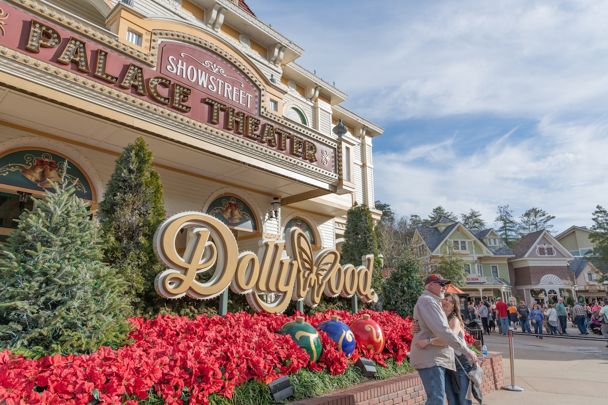 'The Dolly Parton Experience' Allows Fans Into The Life Of An Icon