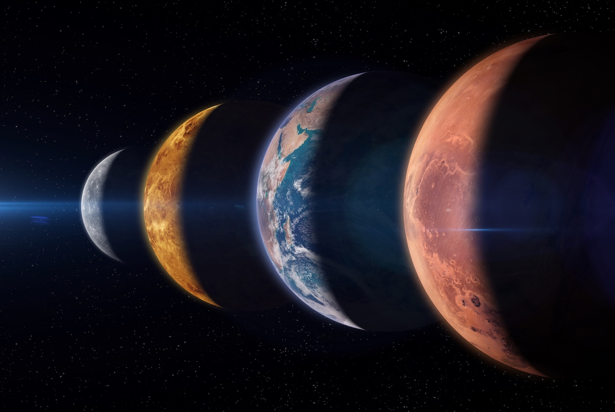 This January, 4 Planets Will Align In The Sky: Here's How To See It