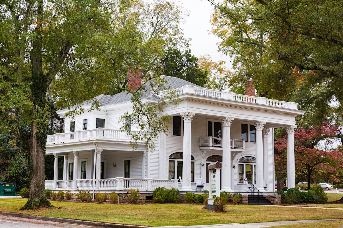 The 6th 'Best Vampire Destination In The World' Is Just 40 Minutes From ...